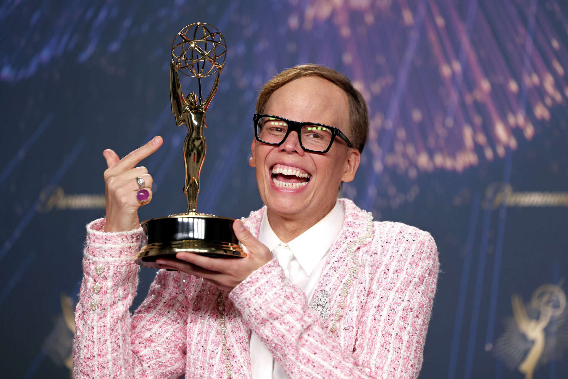 Jeff Hiller wins supporting actor Emmy for 'Somebody Somewhere'