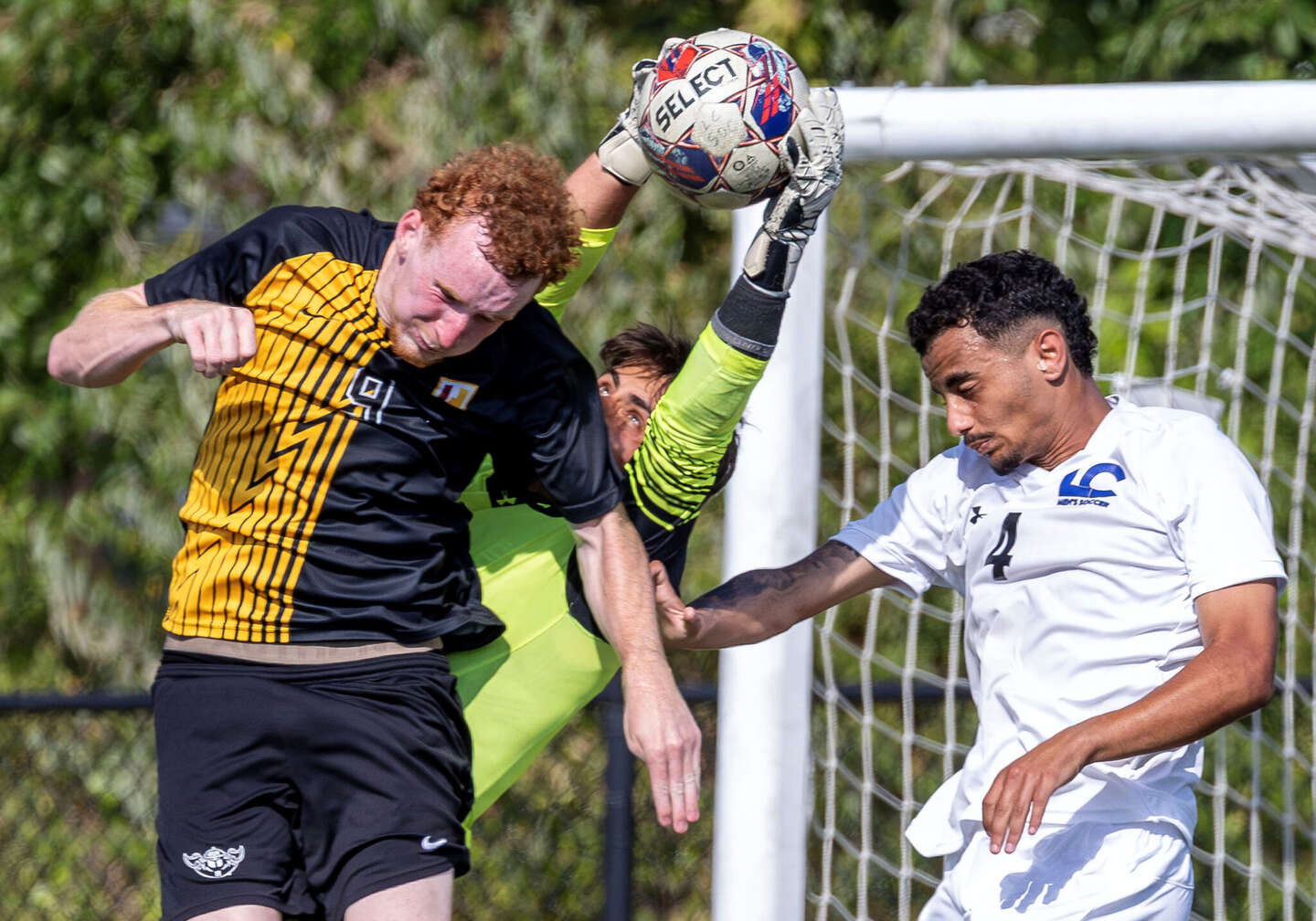 Lewis and Clark men’s soccer climbs to No. 13 after upset