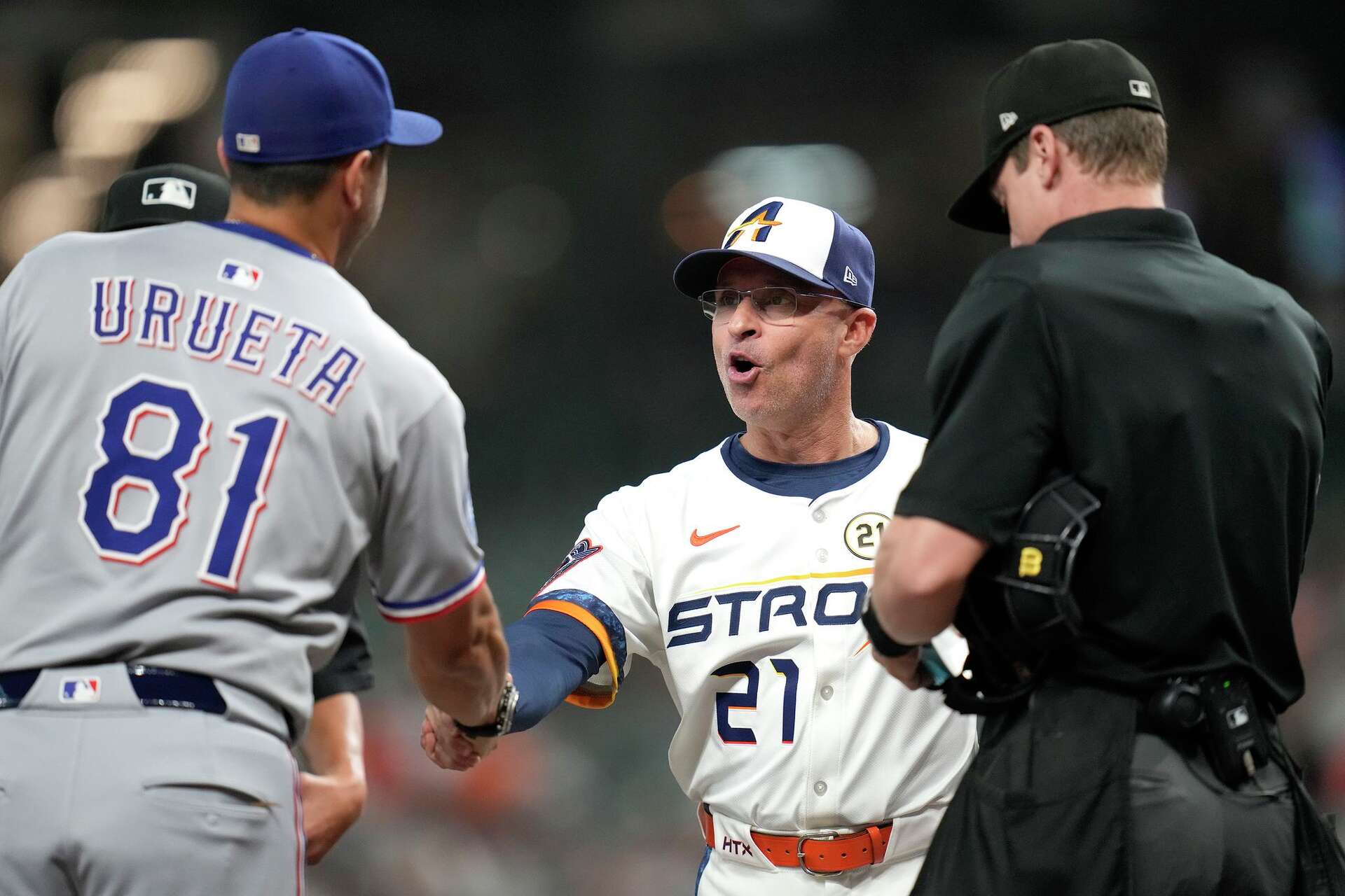 Roberto Clemente Day resonates with Astros manager Joe Espada