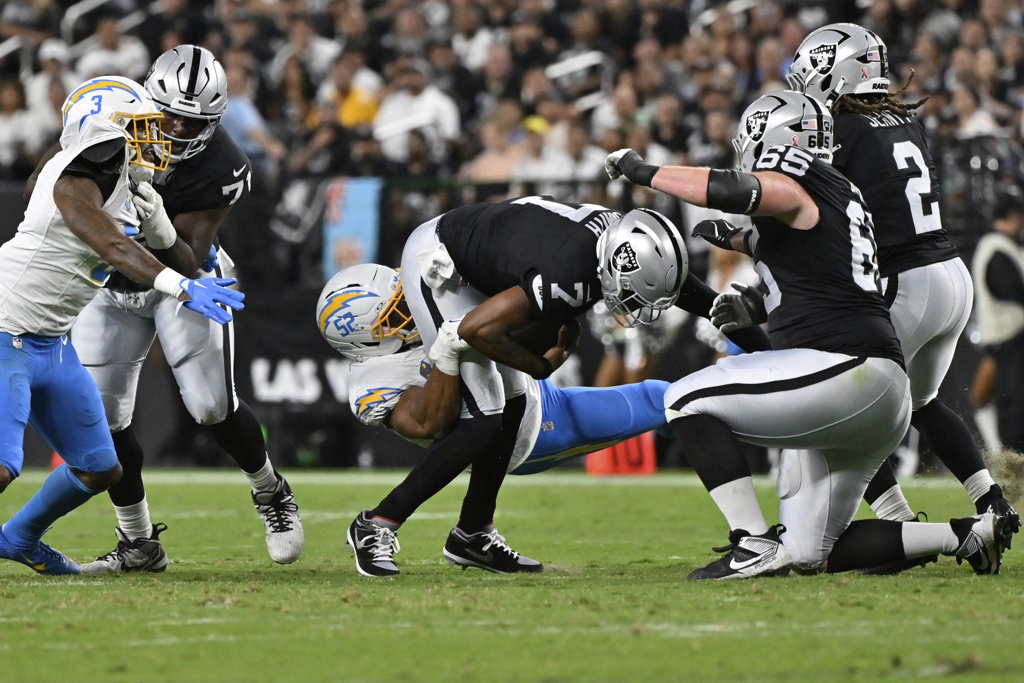 Khalil Mack injured, out for rest of Chargers' game against Raiders