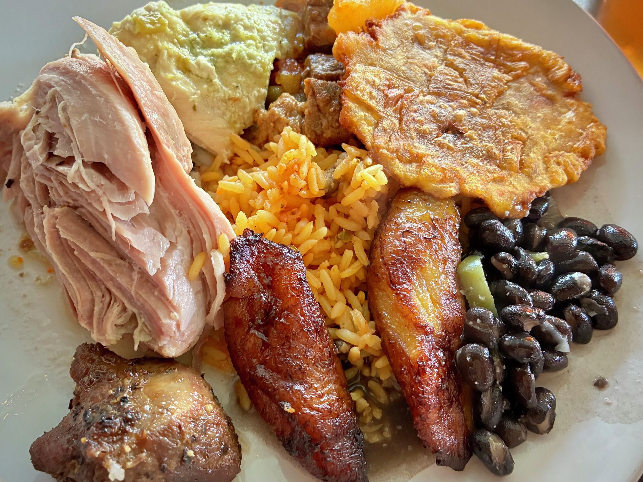 Luna Rosa Puerto Rican Grill in San Antonio debuts buffet deal