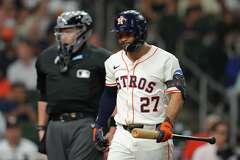 Astros sweep Rangers, move back into first place in AL West
