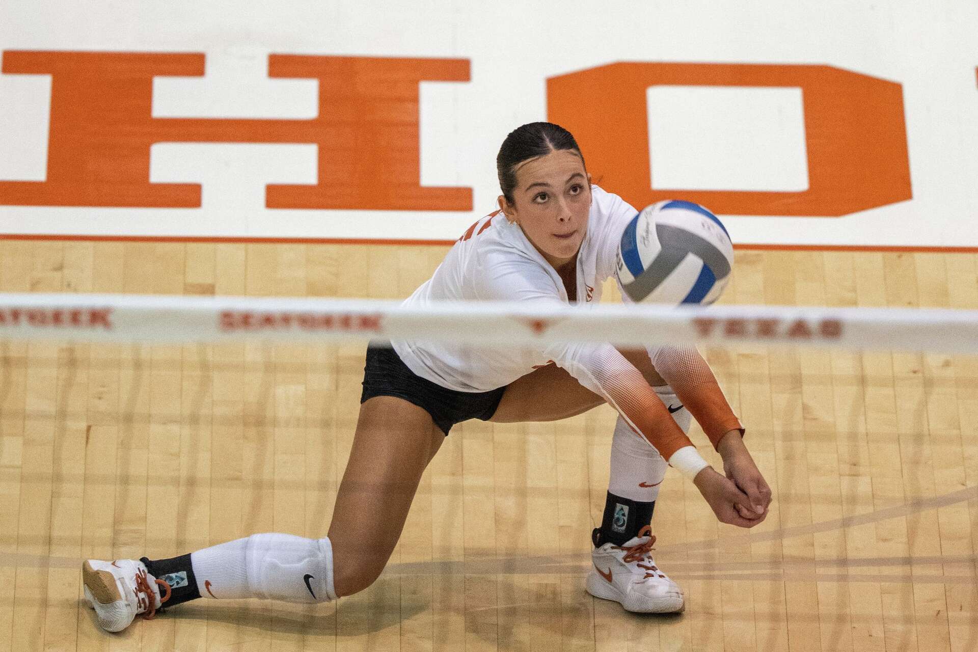 Cari Spears,Torrey Stafford and Texas volleyball ready for SEC play