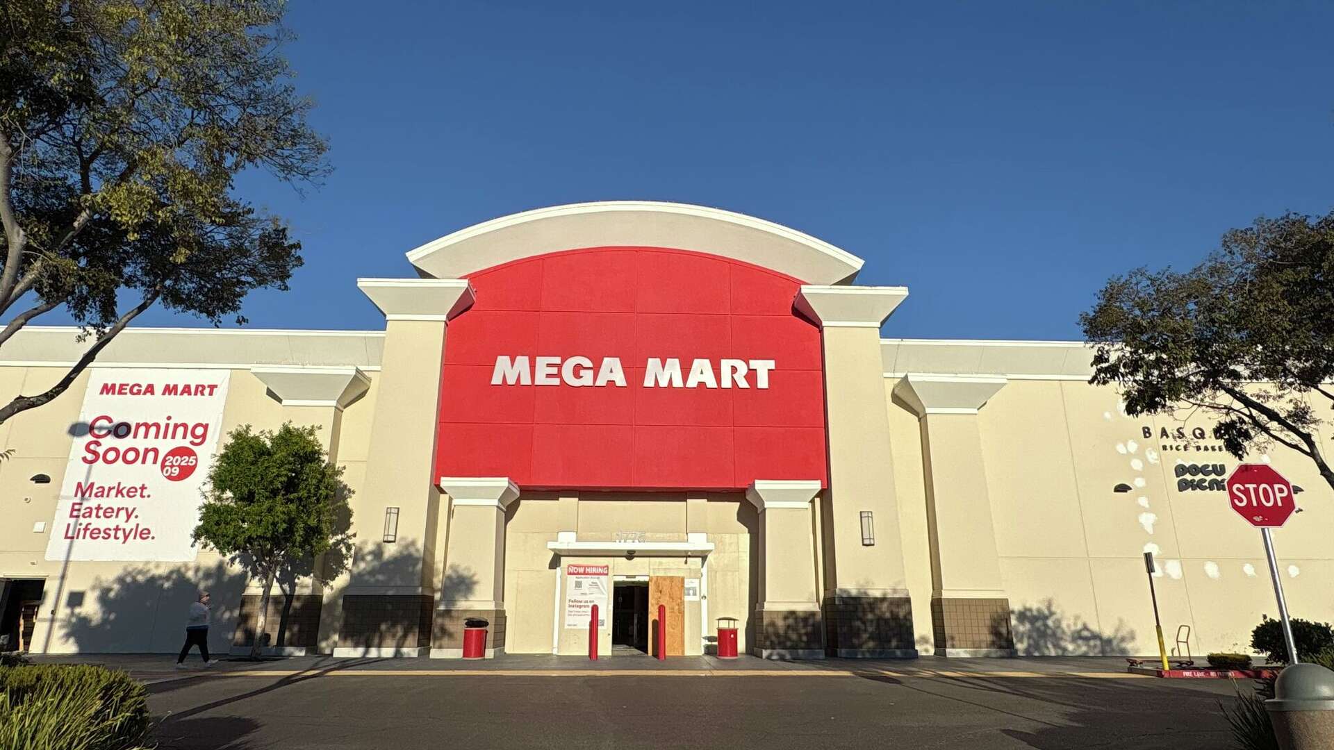 Mega Mart opens chain's largest California store in East Palo Alto
