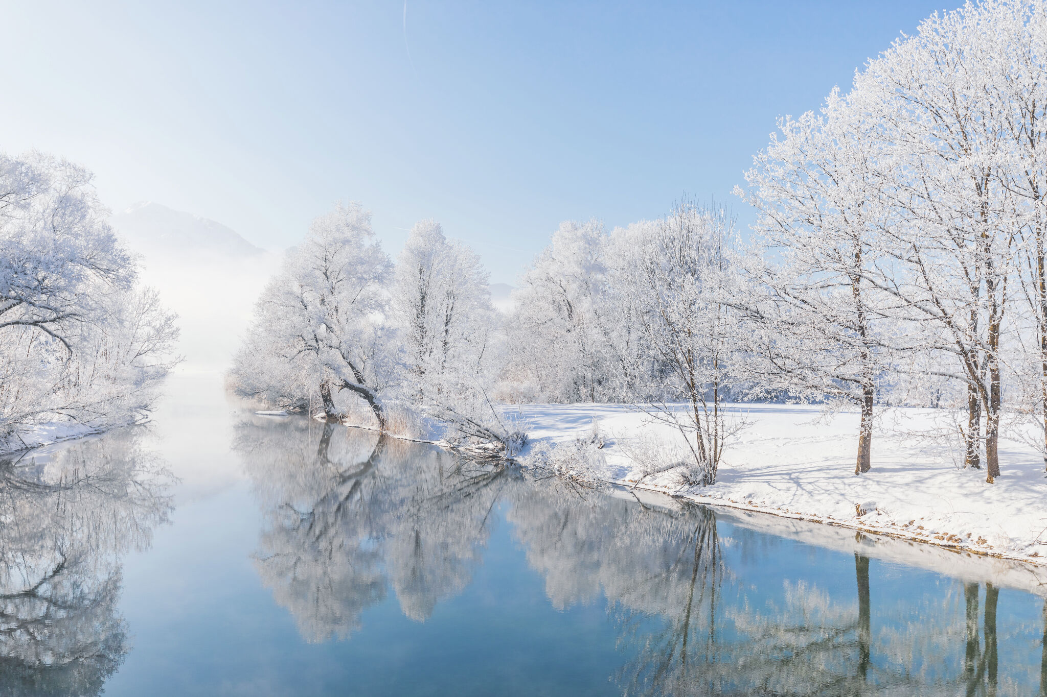 Farmers’ Almanacs offer differing winter outlooks for 2025-26 season