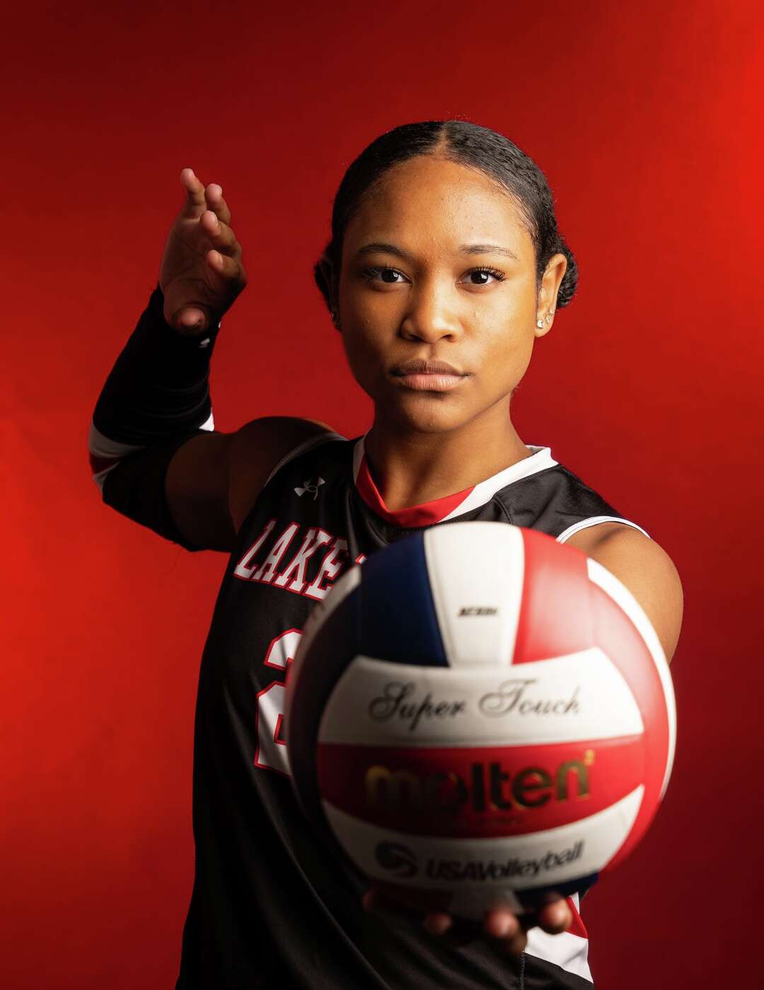 High school football: Glenn Grizzlies LB Braelon Deloatche on sports