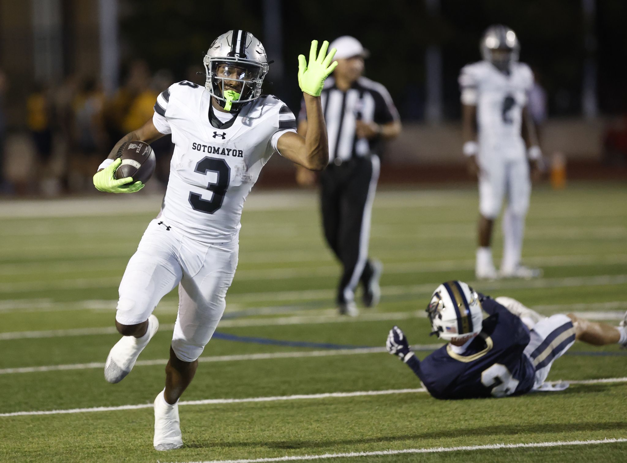 Returning Cameron Grady scores five TD to lead Sotomayor past O'Connor