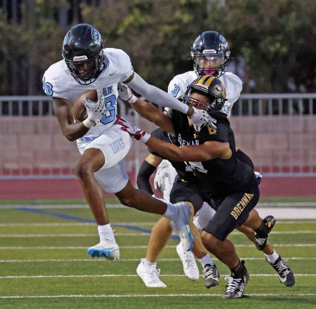 Harlan football takes control of 28-6A with win over Brennan