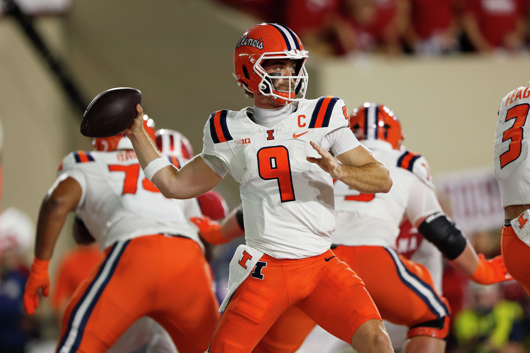 Luke Altmyer apologizes to fans after Illini football's 53-point loss