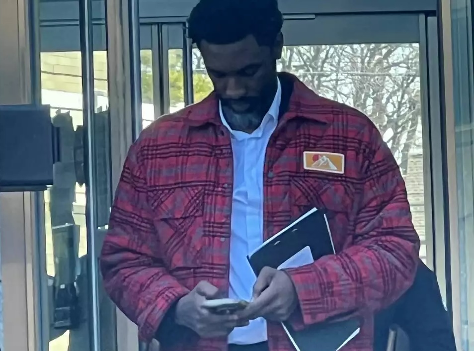 UConn revokes housing guarantee, parents upset as students waitlisted