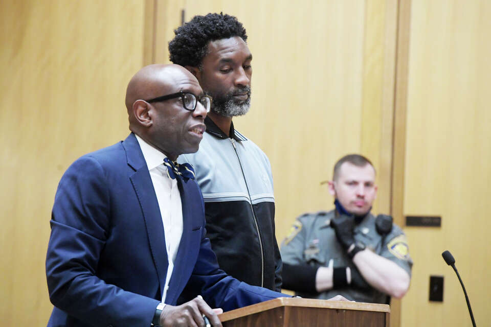 Former UConn, NBA star Ben Gordon has Stamford knife case dropped