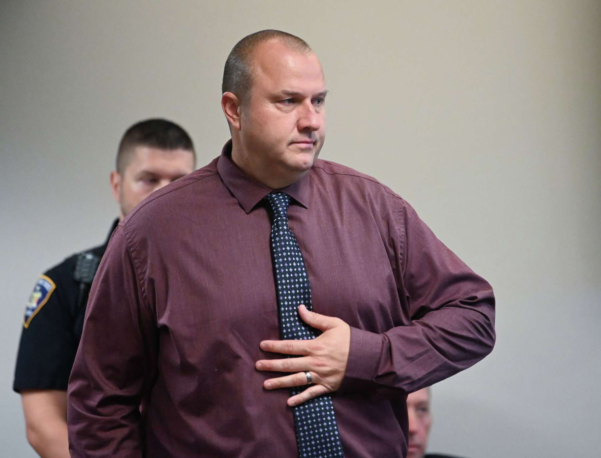 Prison murder case opens with prosecutor calling officers 'a gang'