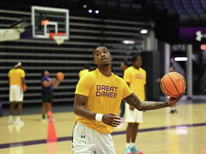 Will Richardson, Elijah Gray punished by NCAA for betting violation