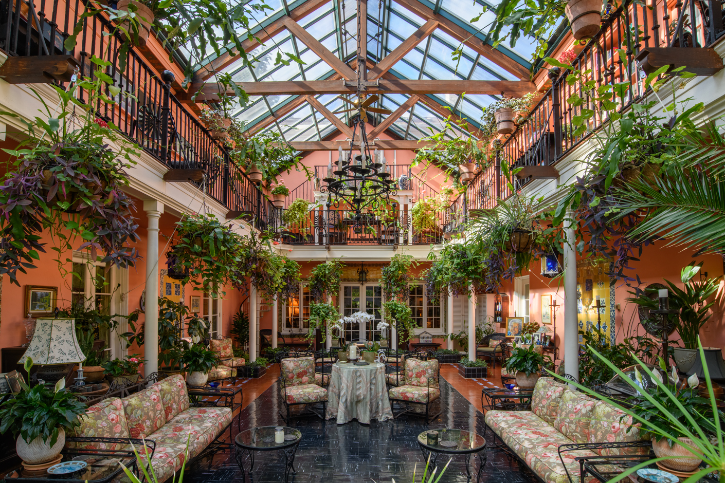 Jack Gilpin: A beloved priest in New Milford, but also a devoted actor