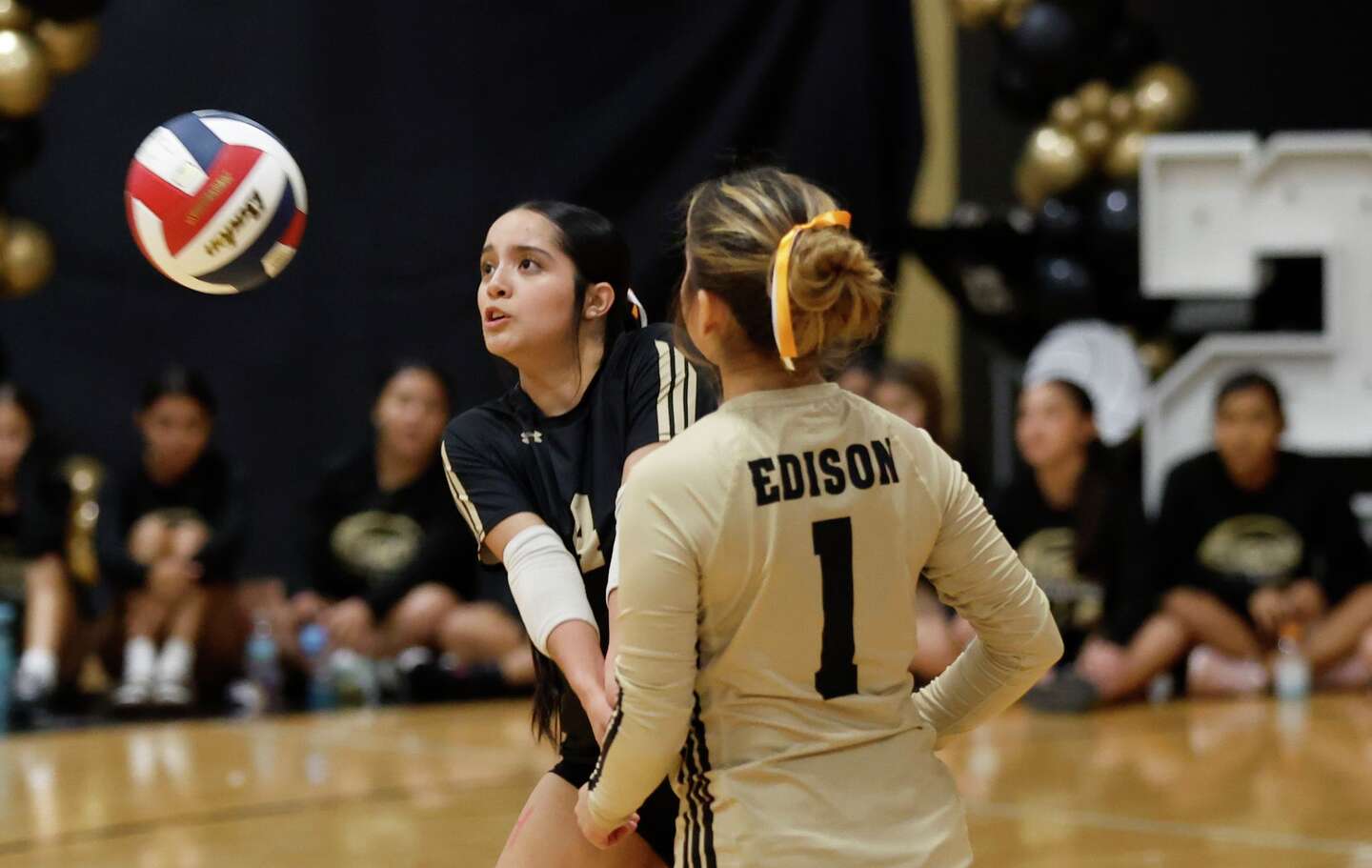 Nalani Garza, Edison volleyball come from behind to beat Burbank