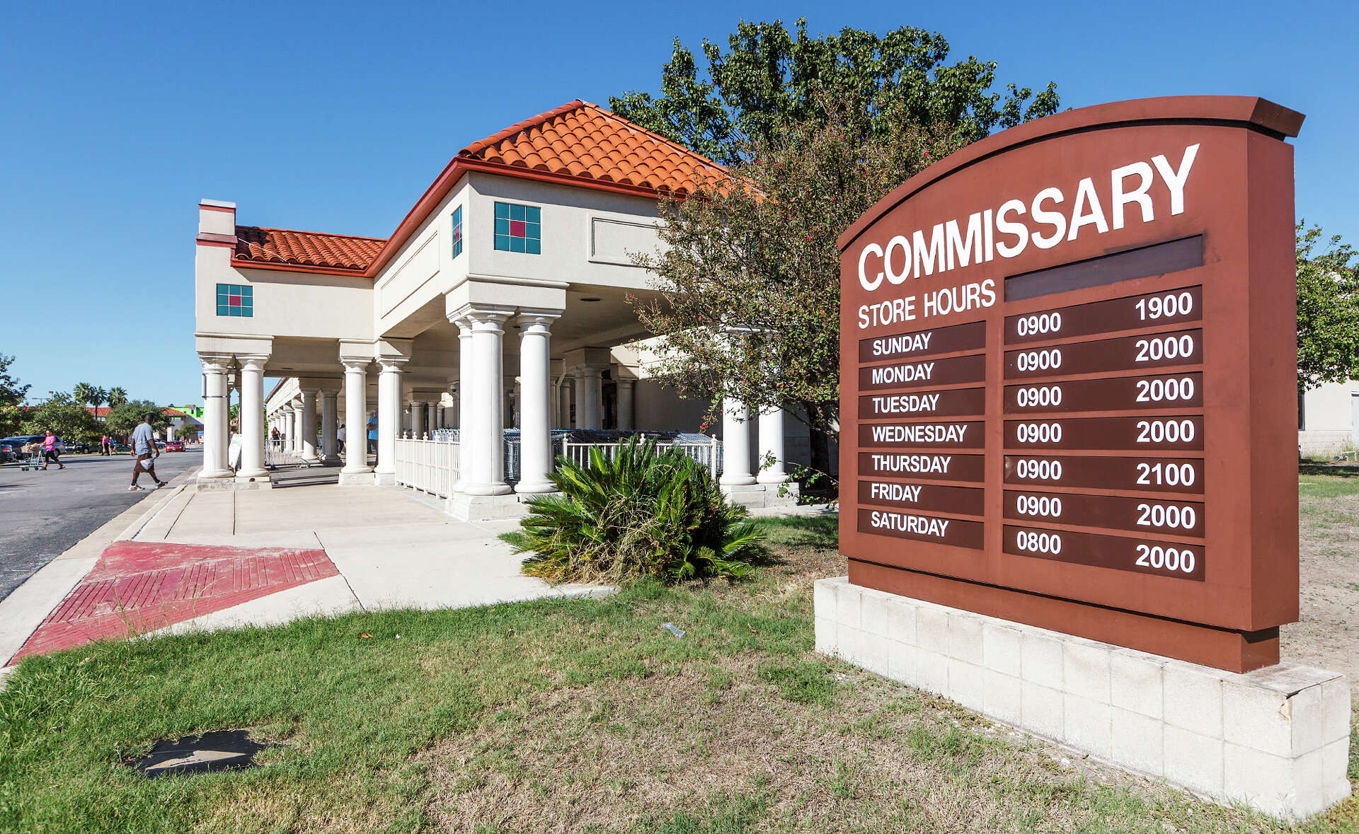 San Antonio commissaries to offer grocery delivery services