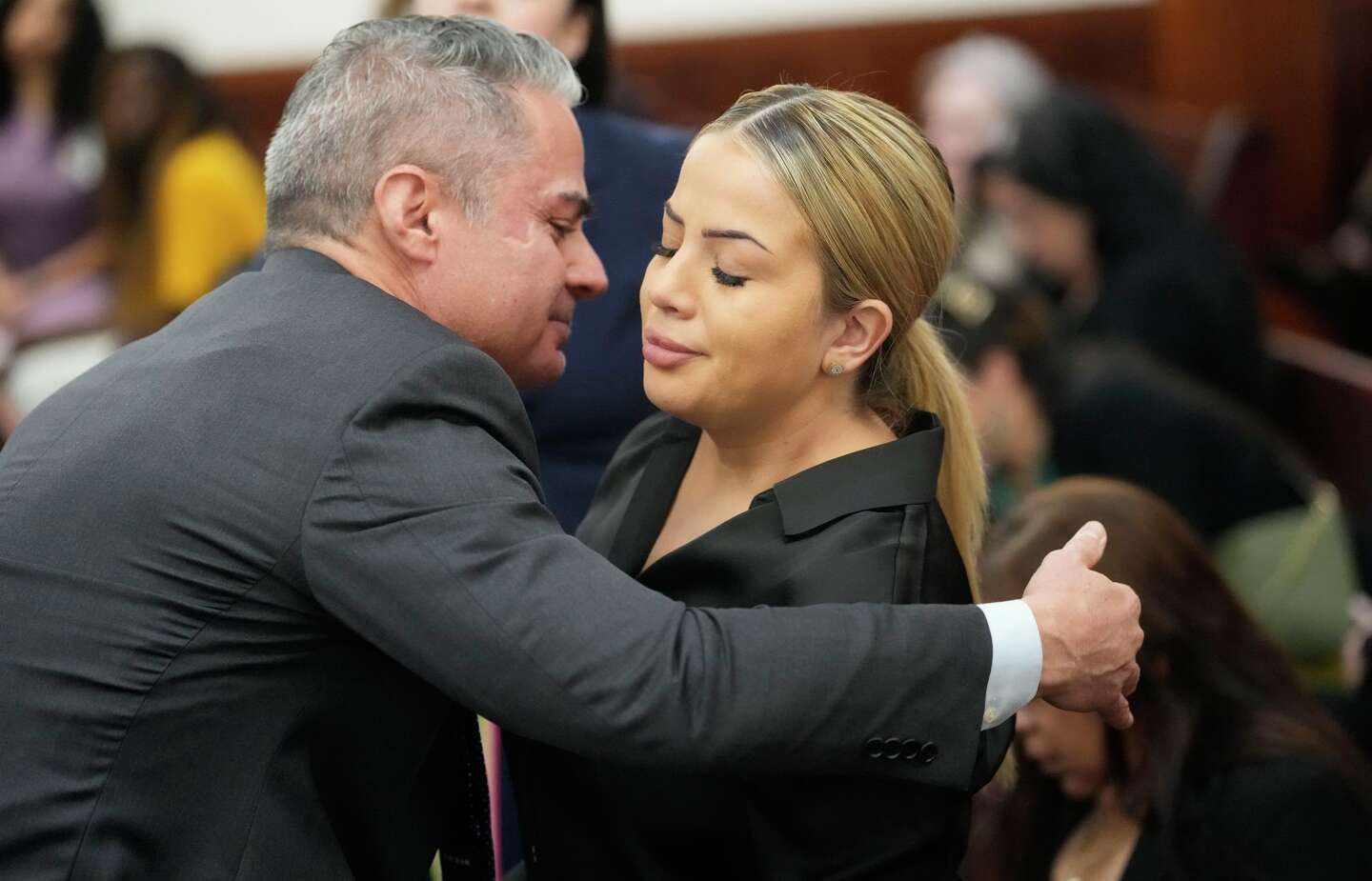 Tony Earls and Arlene Alvarez's mother testify in trial
