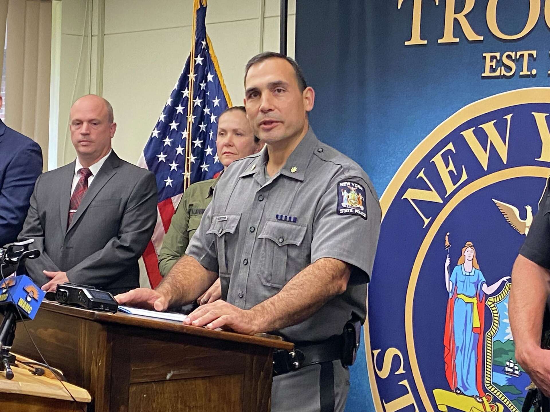 Police believe suspected Cohoes killer ran out of gas, is injured