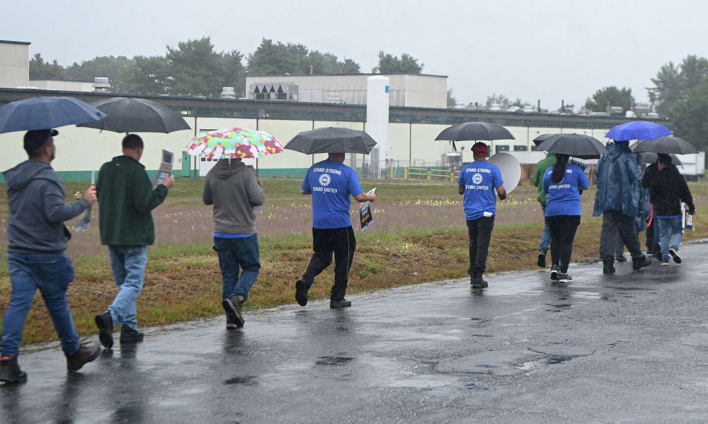 CT workers at automotive manufacturer Cummins end strike