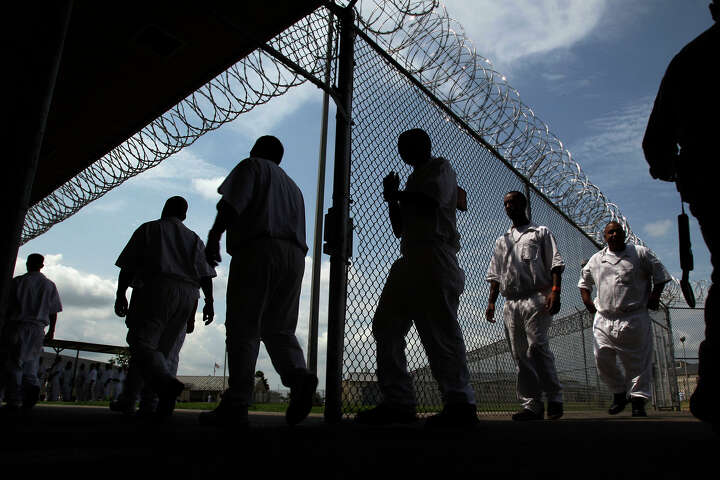 Texas’ new prison crackdown puts incarcerated lives at risk