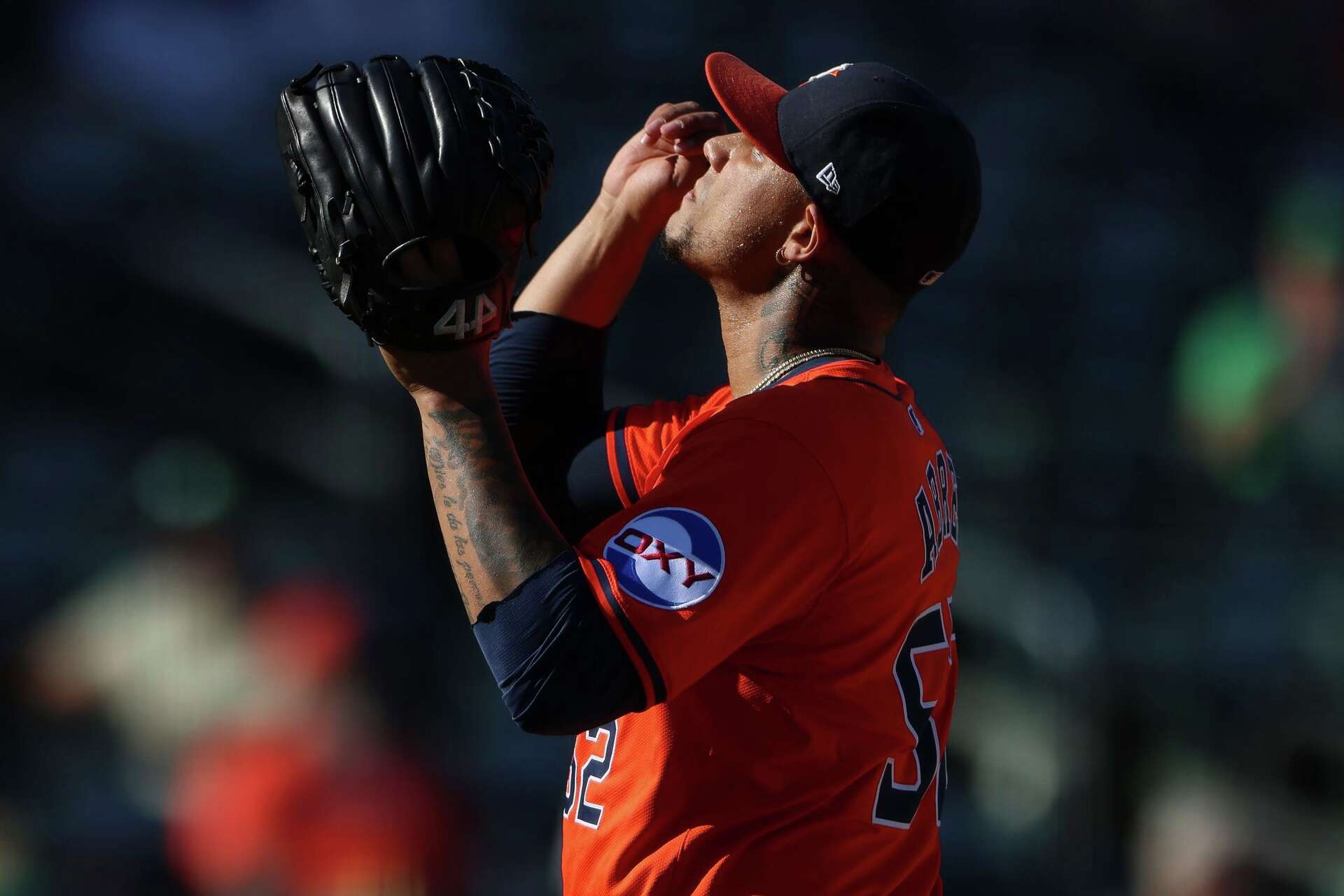 Houston Astros show some life to beat A's, keep playoff hopes alive