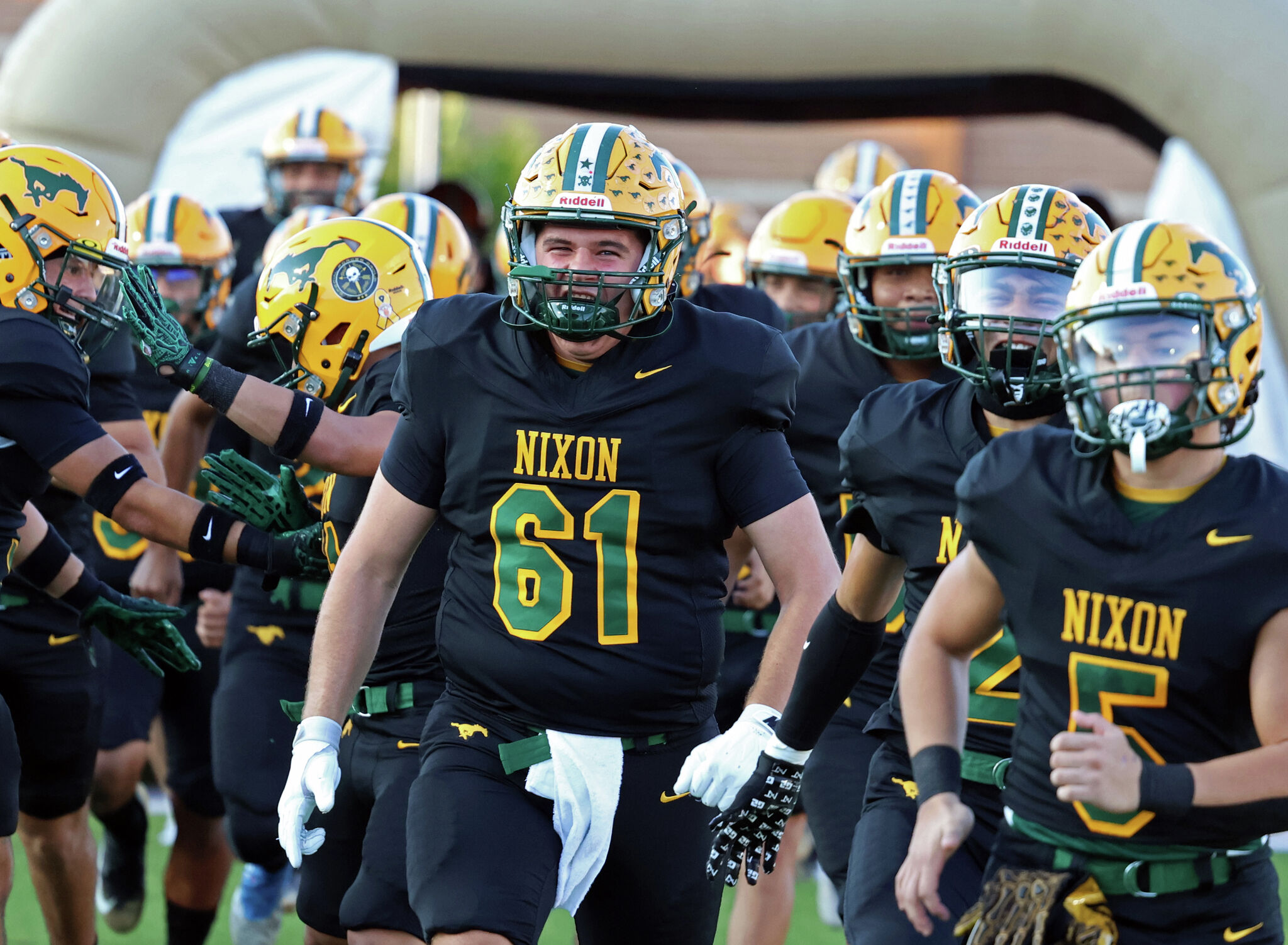The Hammer Bowl: Martin-Nixon meet in Laredo's oldest rivalry