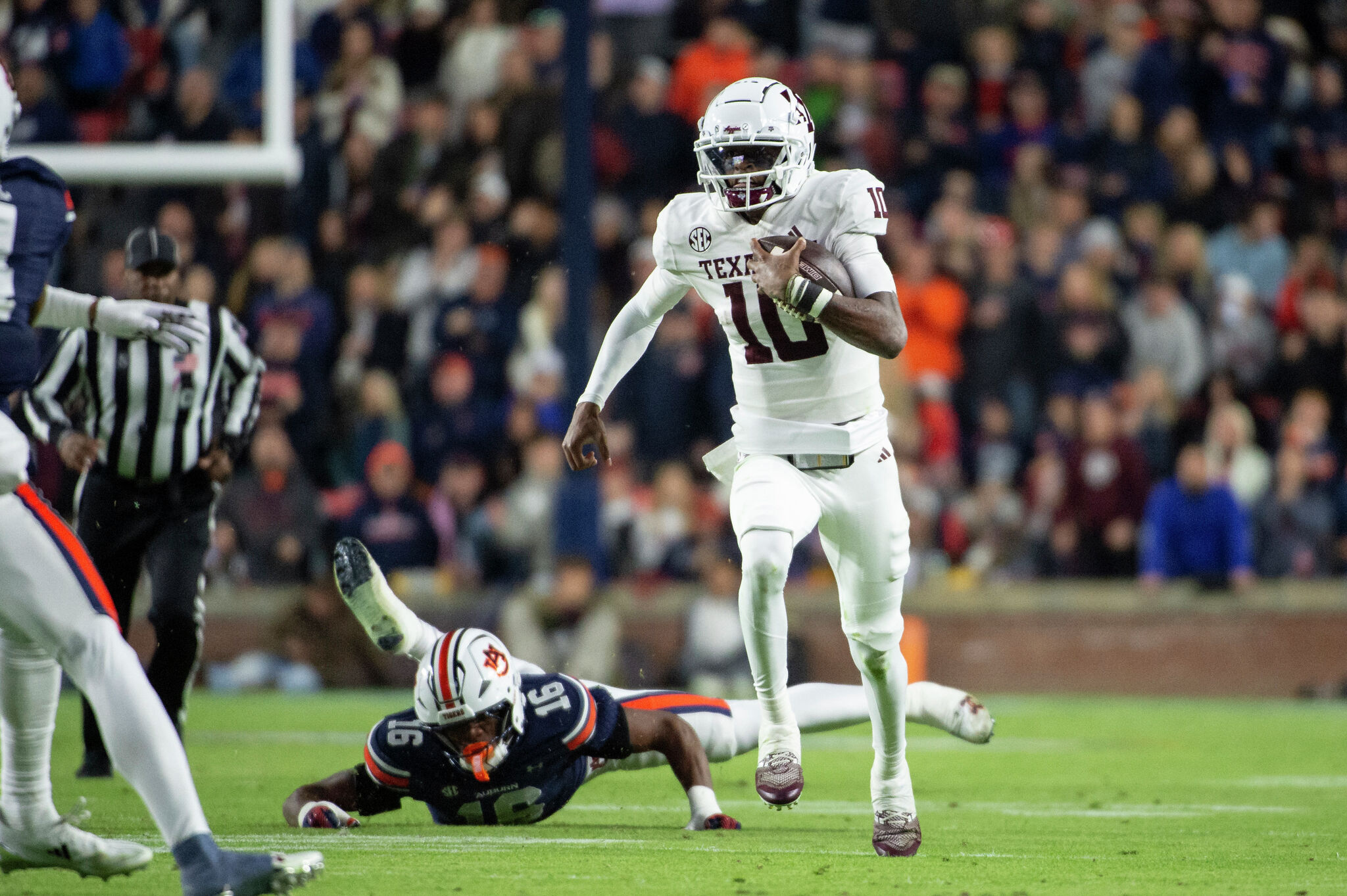 Texas rapper Yella Beezy arrested, charged with murder in death of MO3