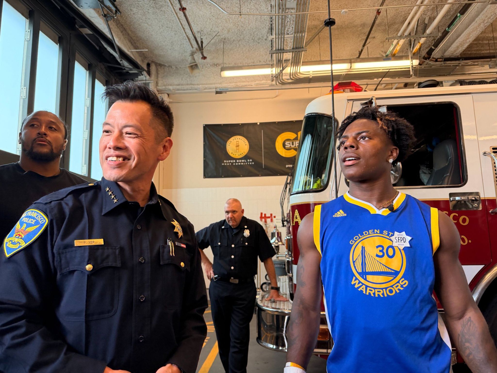 Oakland: Youtube Streamers Stop In Oakland Sparks Sideshow, Massive Crowds