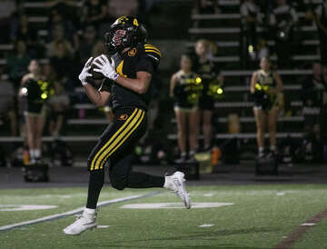 Killingly football improves to 3-0 with a 49-21 win over Jonathan Law