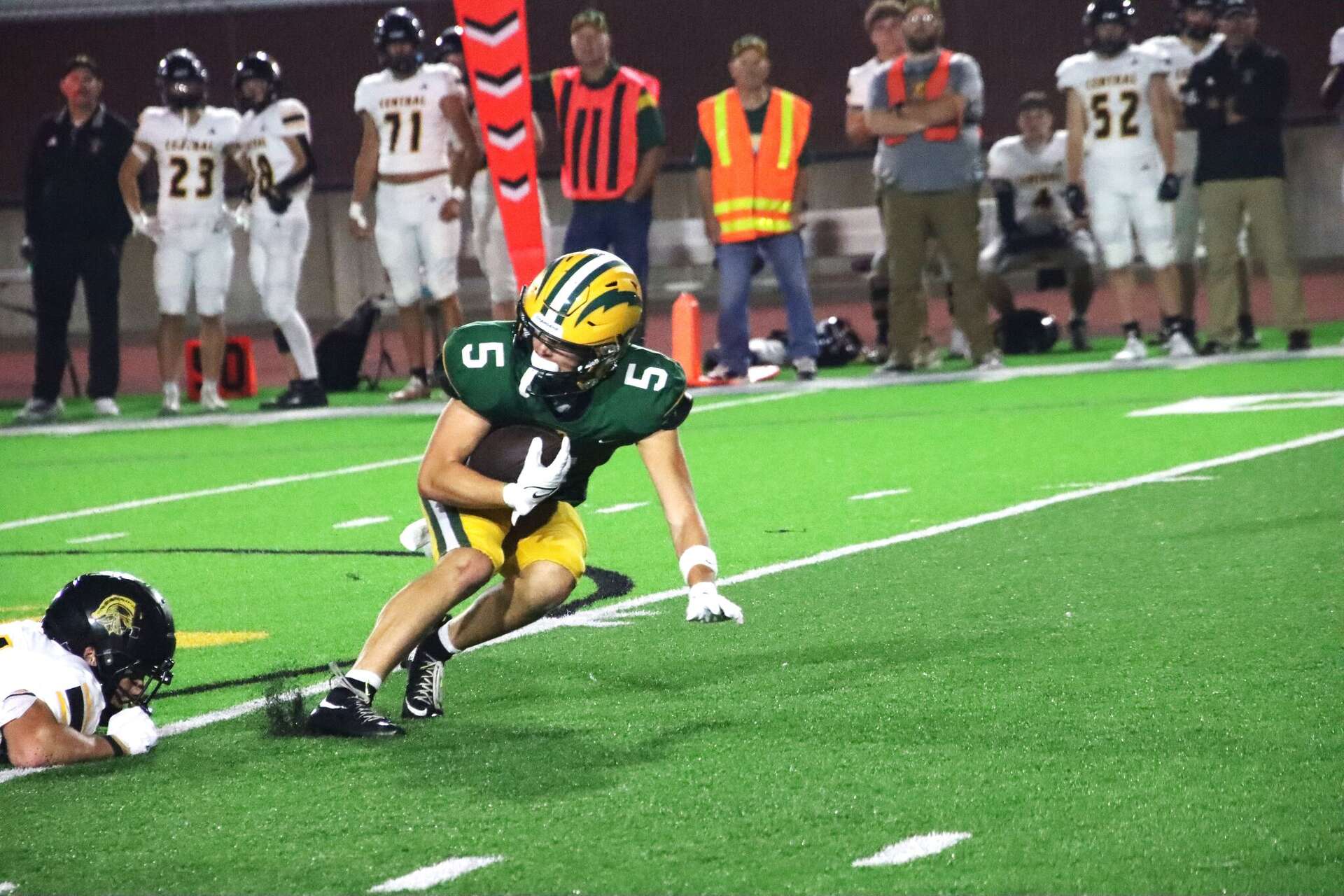 Dow High's Ben Marinik sets TD record, eyes playoffs