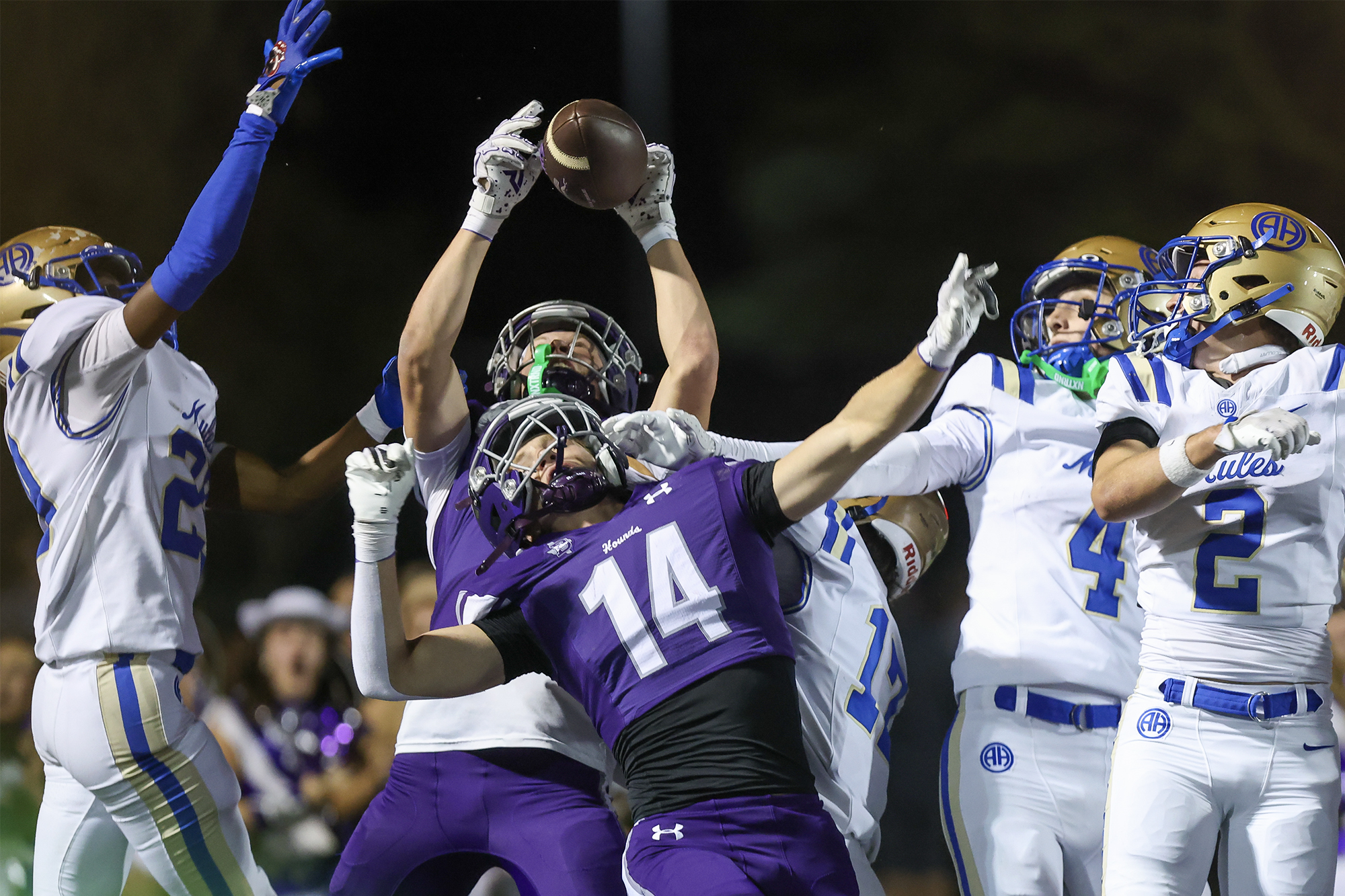 Boerne football beats Alamo Heights in District 13-5A-II shootout
