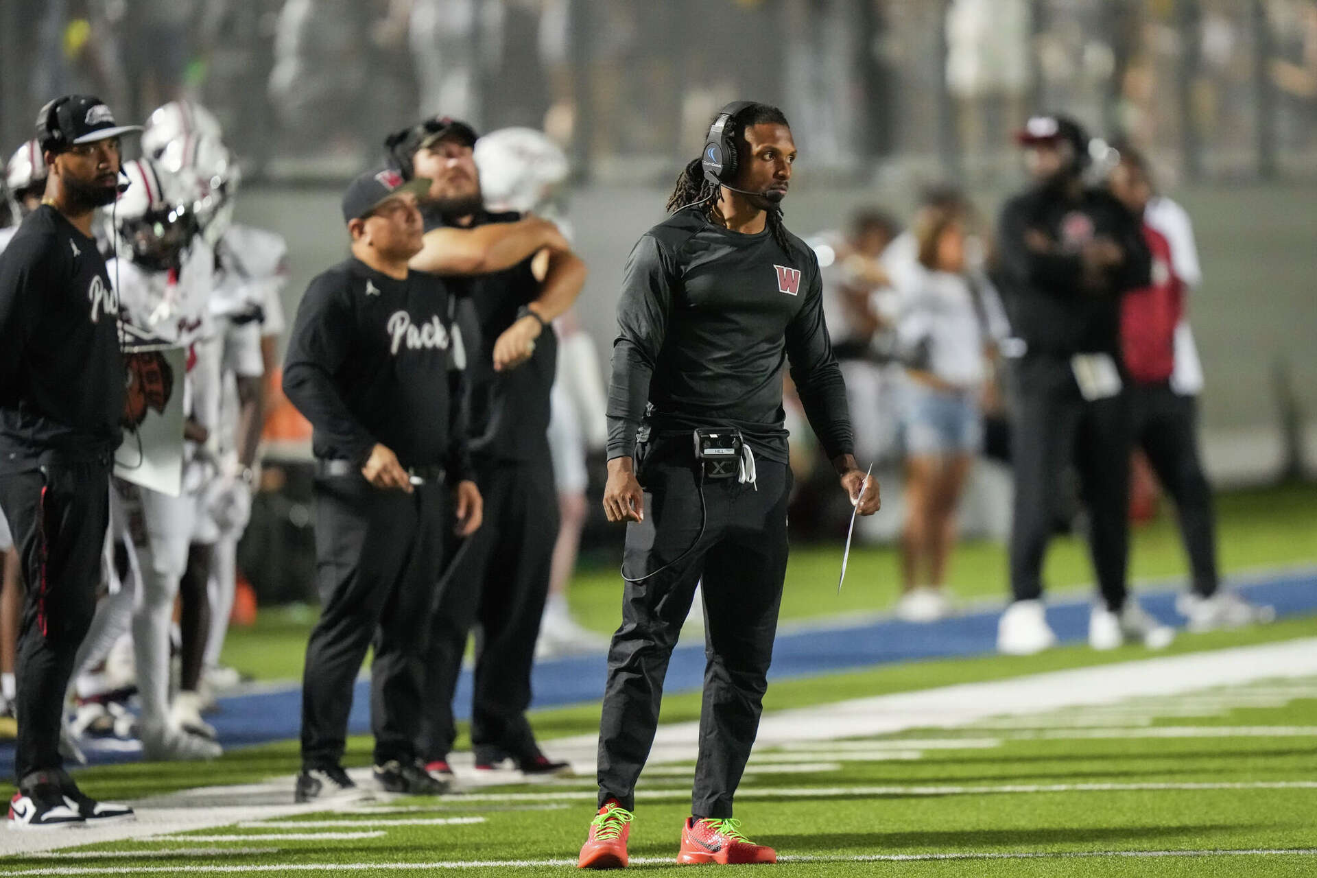 High school football: McNeil beats Vandegrift in District 25-6A win