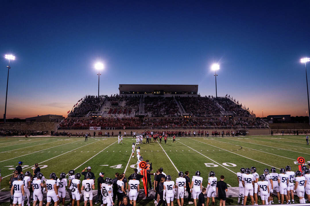 High school football: Vista Ridge LB Amare Jordan talks life, sports