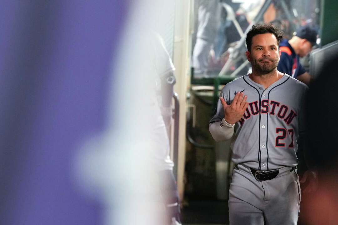Astros' Jose Altuve played with 'pretty painful' foot ailment