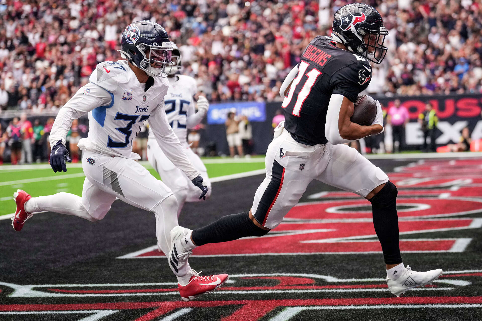 Houston Texans rout Tennessee Titans for season's first win