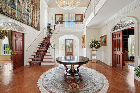 CT Georgian Colonial with solarium soon to hit the market for $15.9M