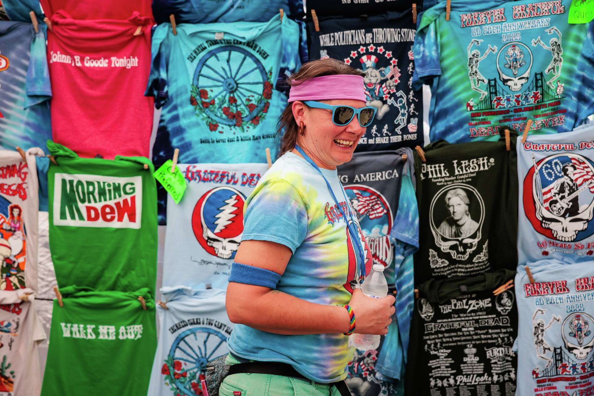 Grateful Dead now has its own official Pantone colors