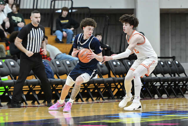 Junior County, a 6-5 wing from Utah, is UConn's first 2026 commit