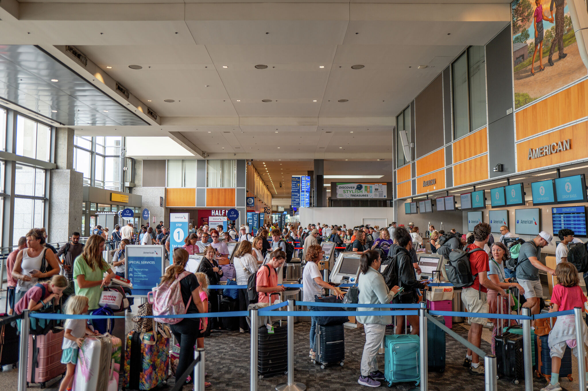Austin airport overworked by ACL, underpaid from gov shutdown