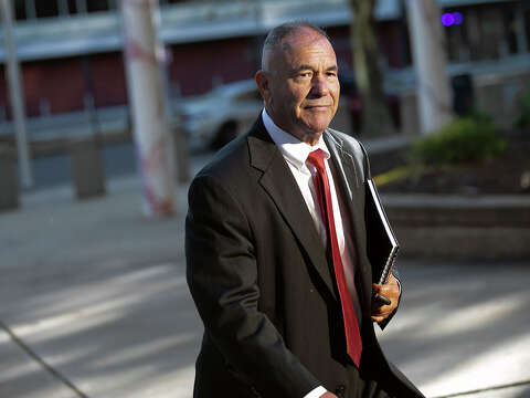 Diamantis sentencing delayed until after 2nd trial of ex-CT official
