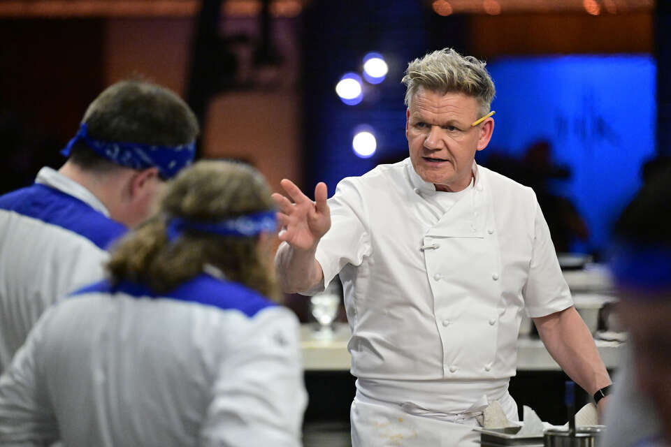 'Hell's Kitchen' episode 2 recap: Gordon Ramsay ends dinner early