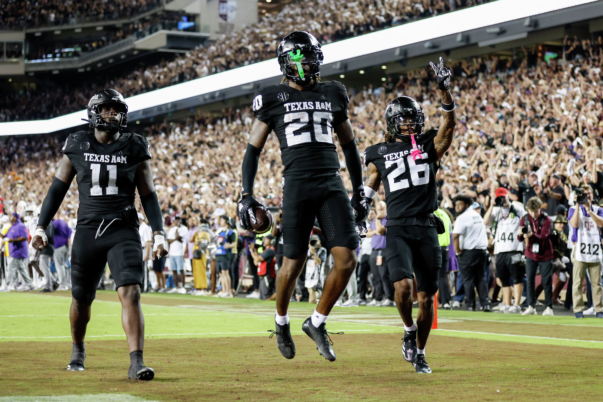 Texas A&M debuts new look for 'Black Out' game vs Mississippi State