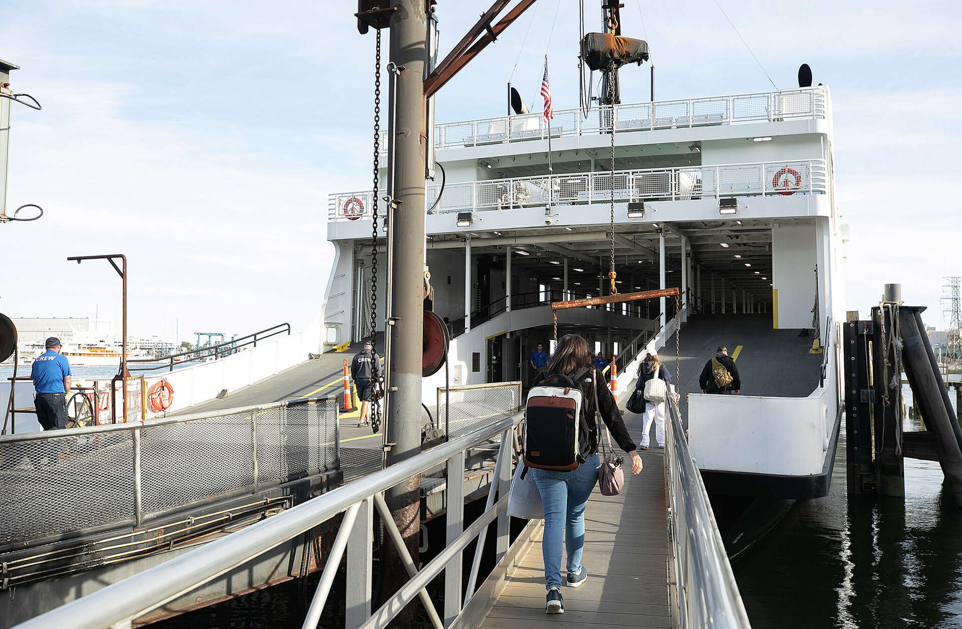 Bridgeport ferry riders support bridge to Long Island, with caveats