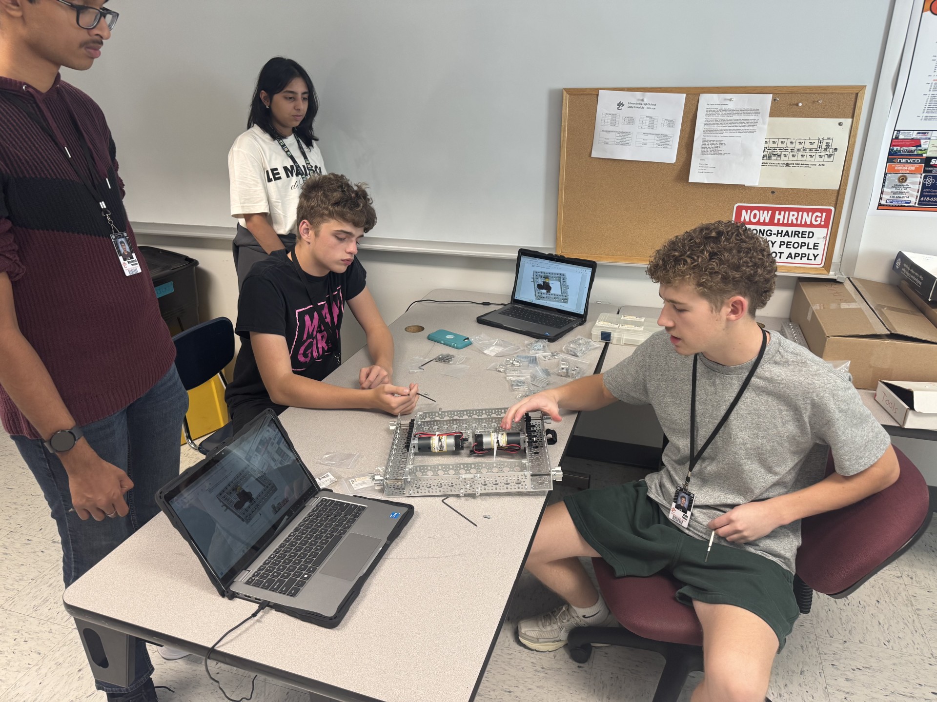 Edwardsville High School students form new robotics team