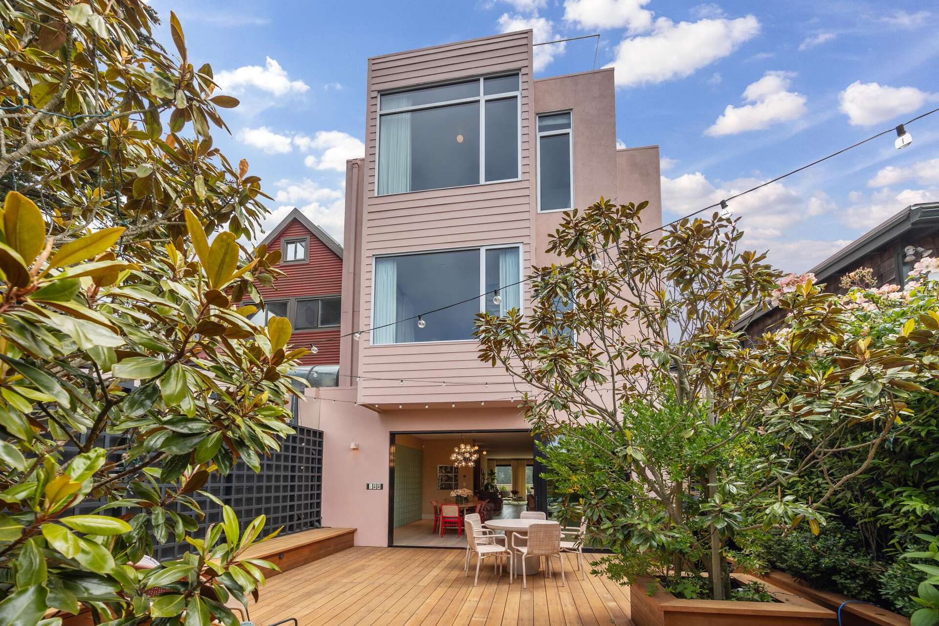 Why San Francisco has a sudden, stunning surge in demand for mansions