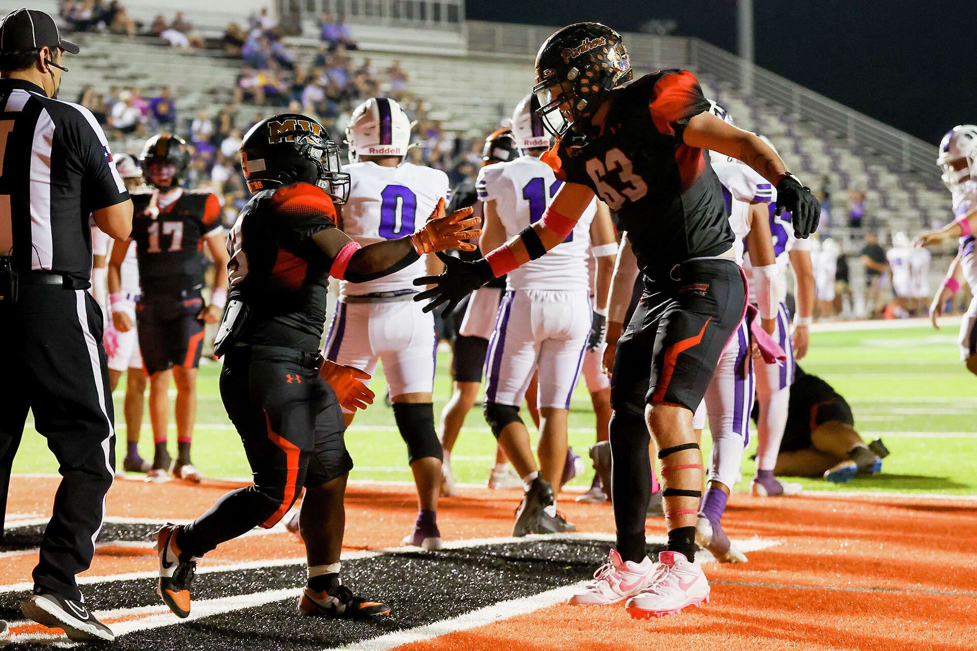Medina Valley football on historic playoff run over Thanksgiving