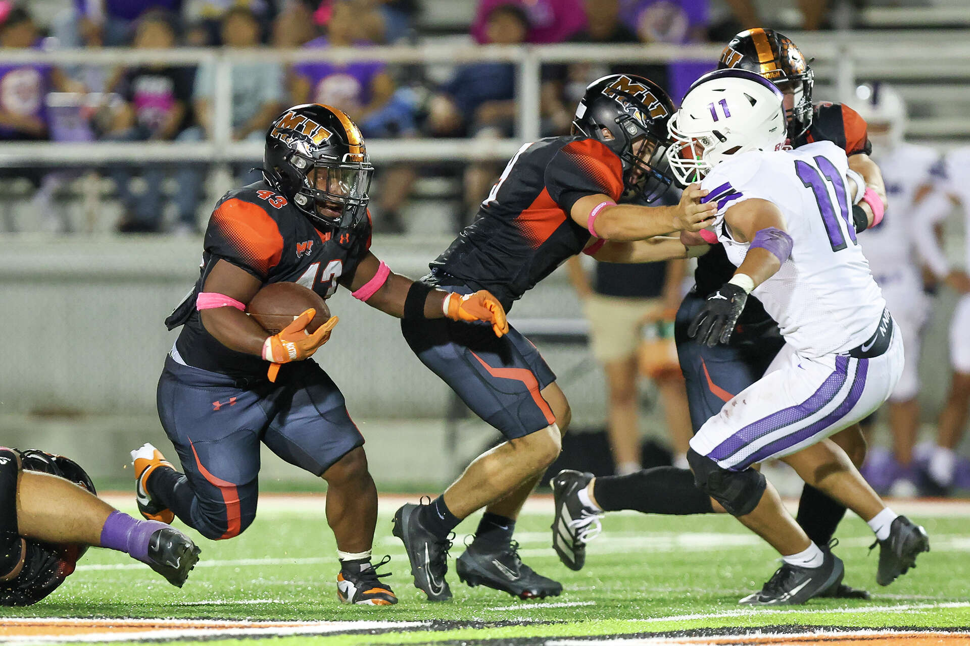 Medina Valley football on historic playoff run over Thanksgiving