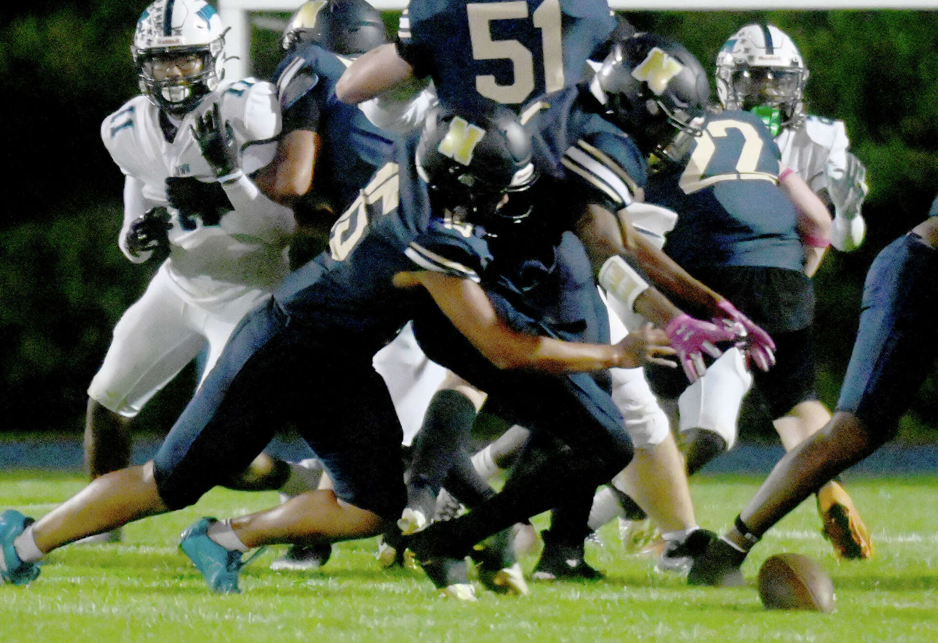 Victor Rodriguez leads Newington football team back to CIAC playoffs