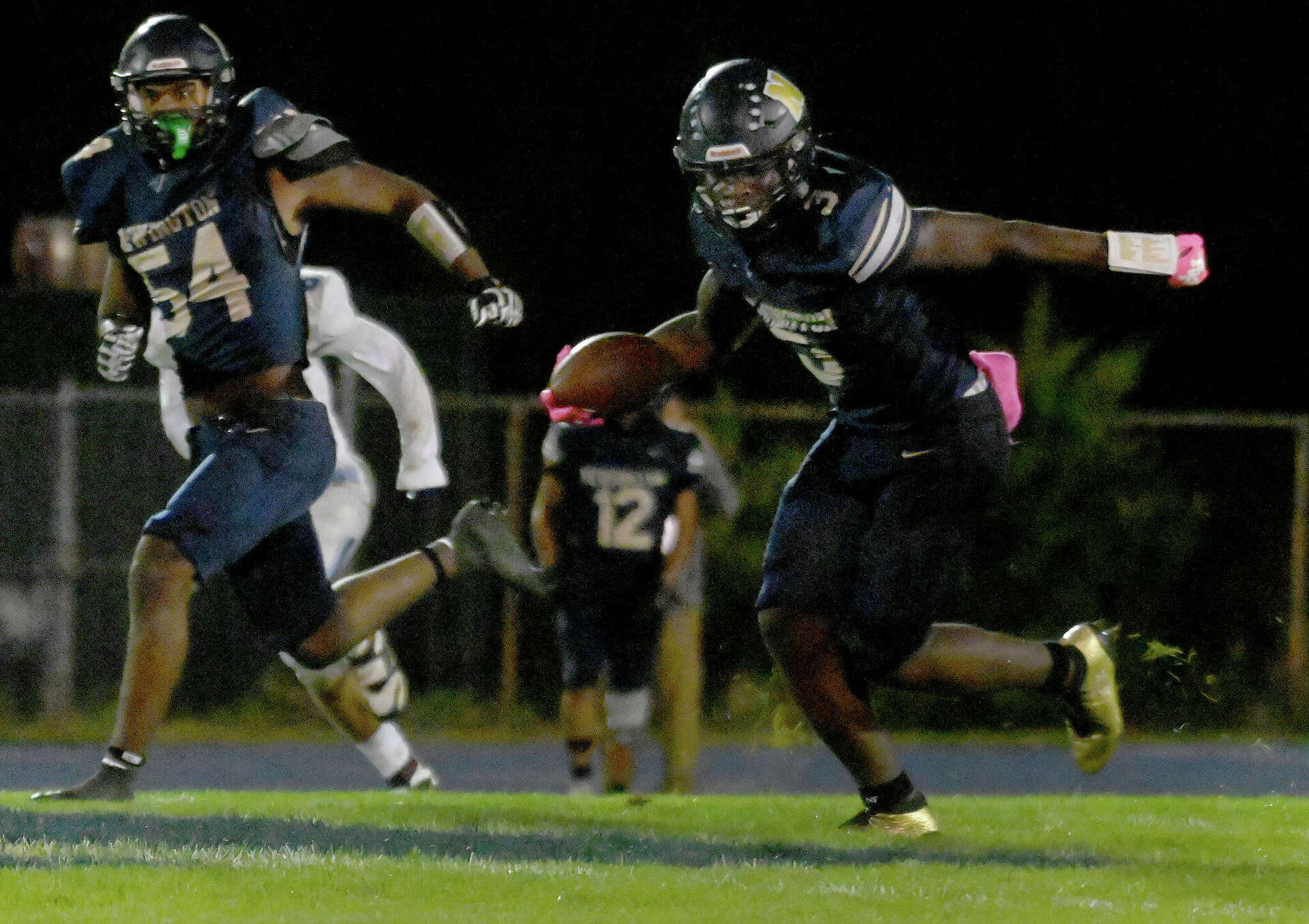 Heath Weeden, Josiah Sims lead Newington football on CIAC playoff run