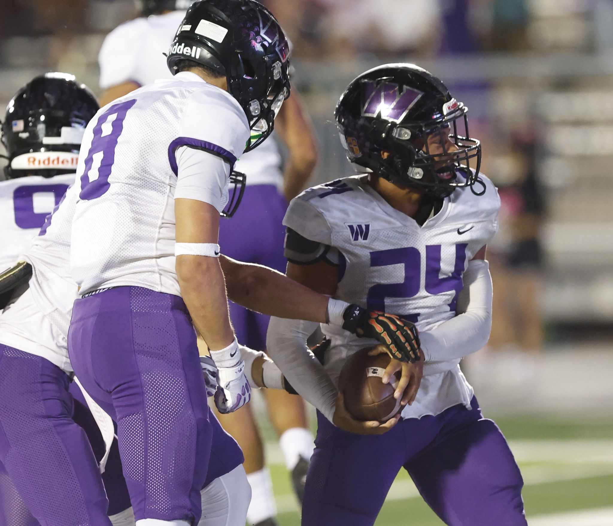 Warren football outlasts Stevens for third straight district win